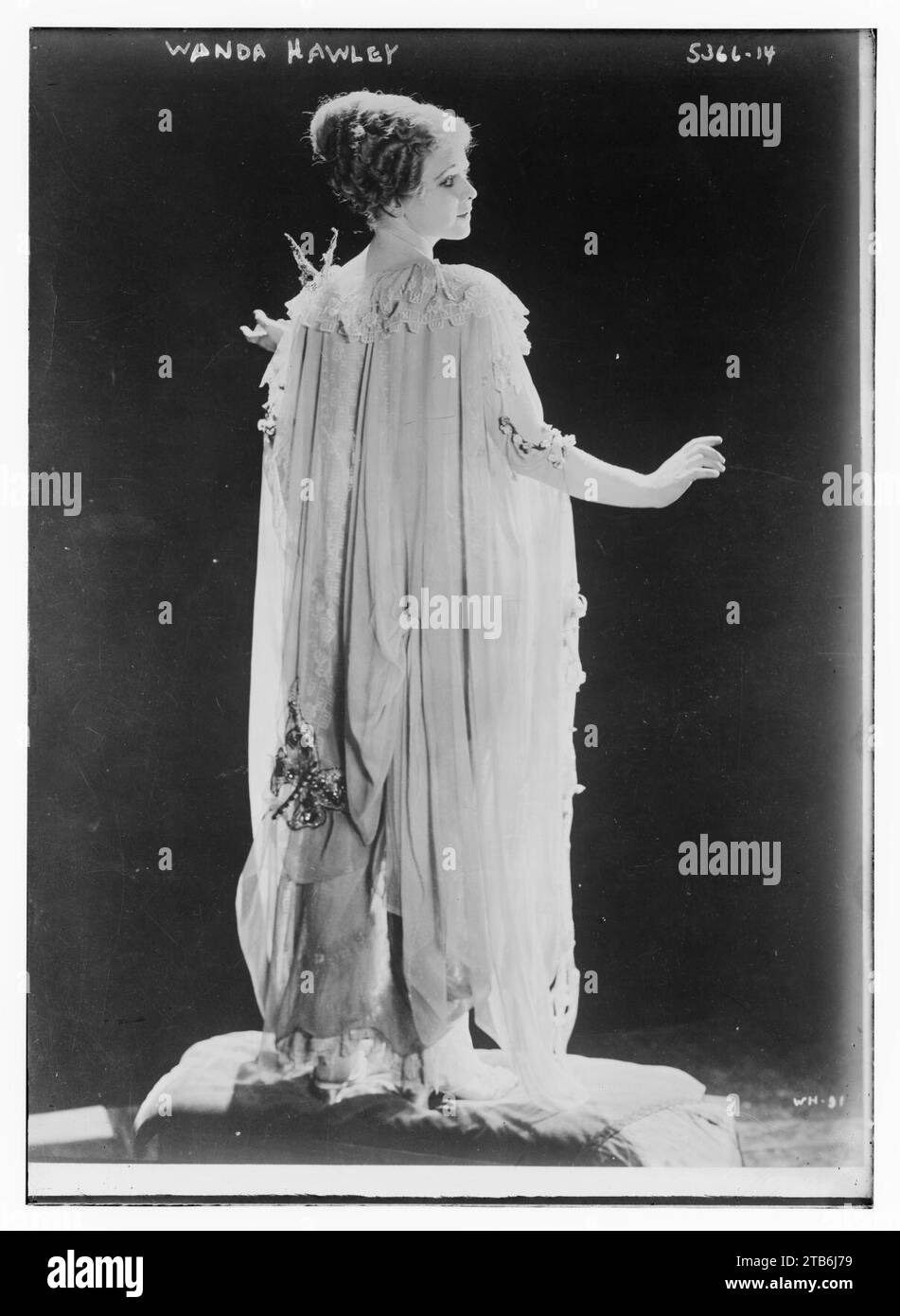 Wanda hawley hi-res stock photography and images - Alamy