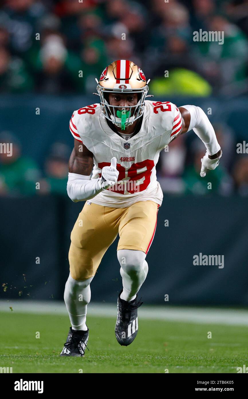 San Francisco 49ers cornerback Darrell Luter Jr. (28) in action against the Philadelphia Eagles ...