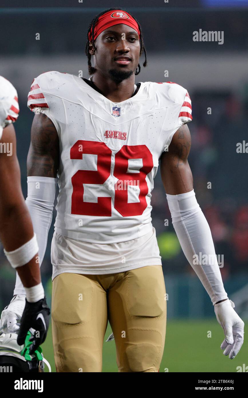 San Francisco 49ers cornerback Darrell Luter Jr. (28) in action against the Philadelphia Eagles ...