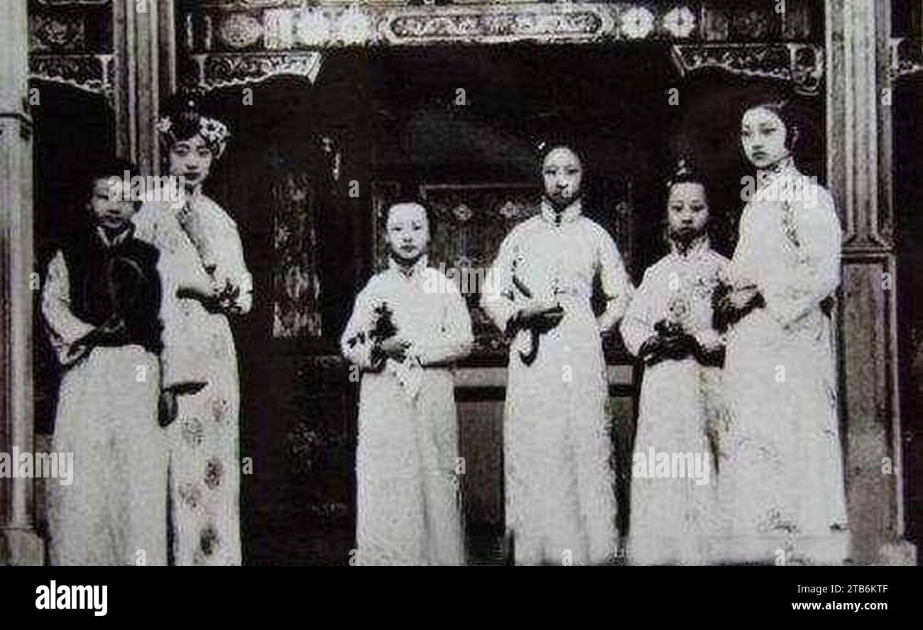 Wanrong hi-res stock photography and images - Alamy