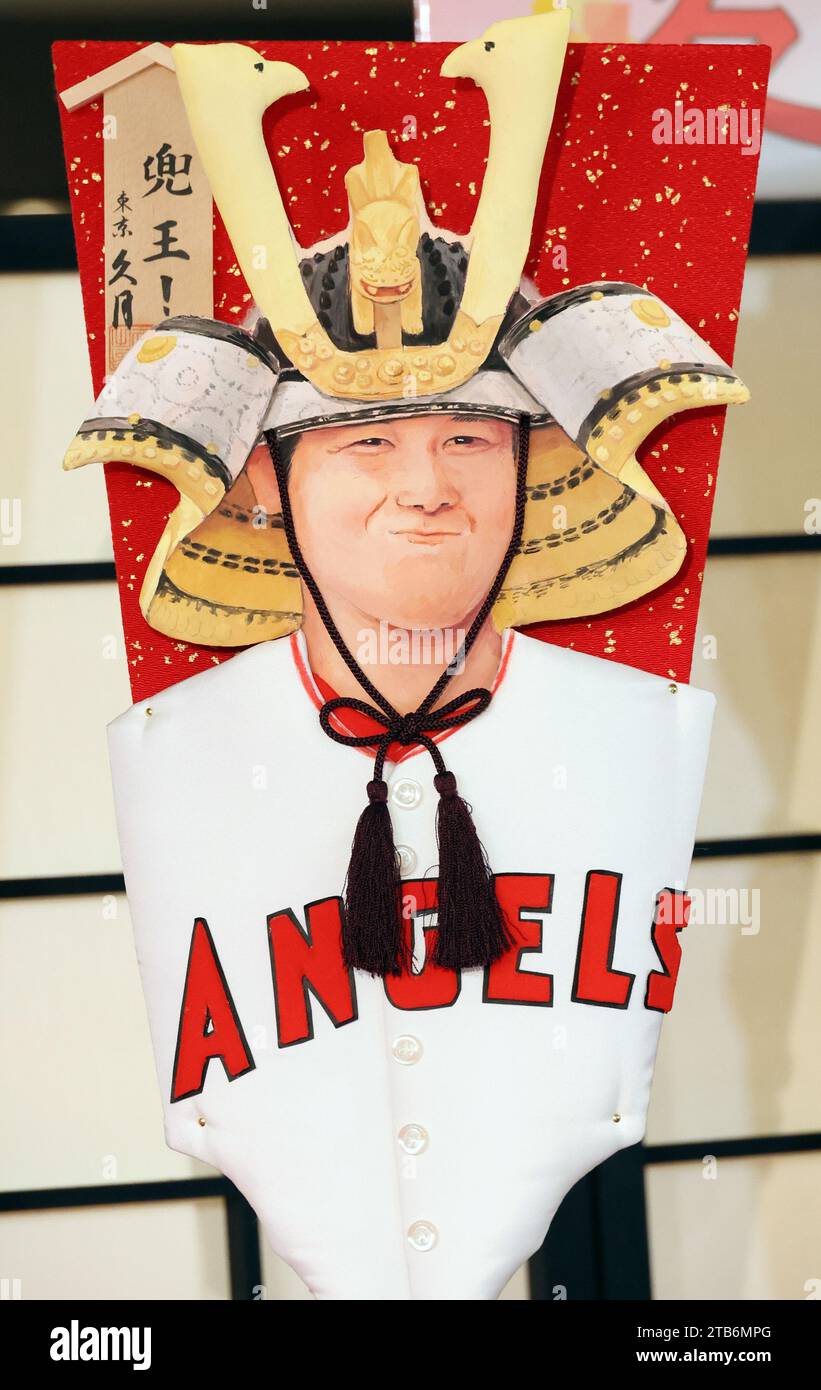 Tokyo, Japan. 5th Dec, 2023. Japanese doll maker Kyugetsu displays an ...