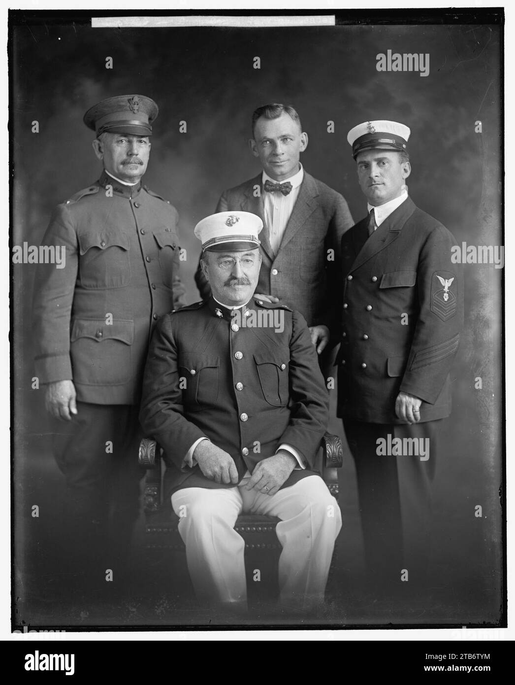 War camp comm hi-res stock photography and images - Alamy