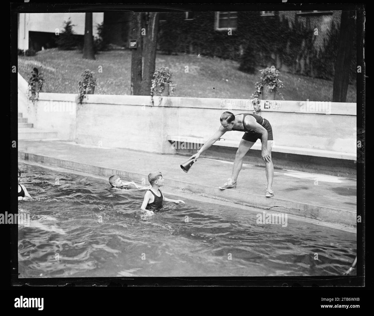 Wardman Park swimming pool Stock Photo - Alamy