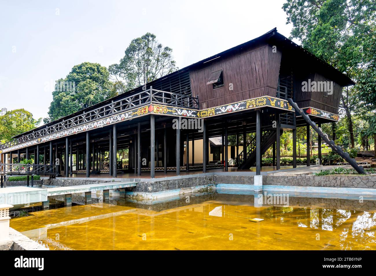 Various traditional houses in Indonesia. Indonesian traditional houses ...