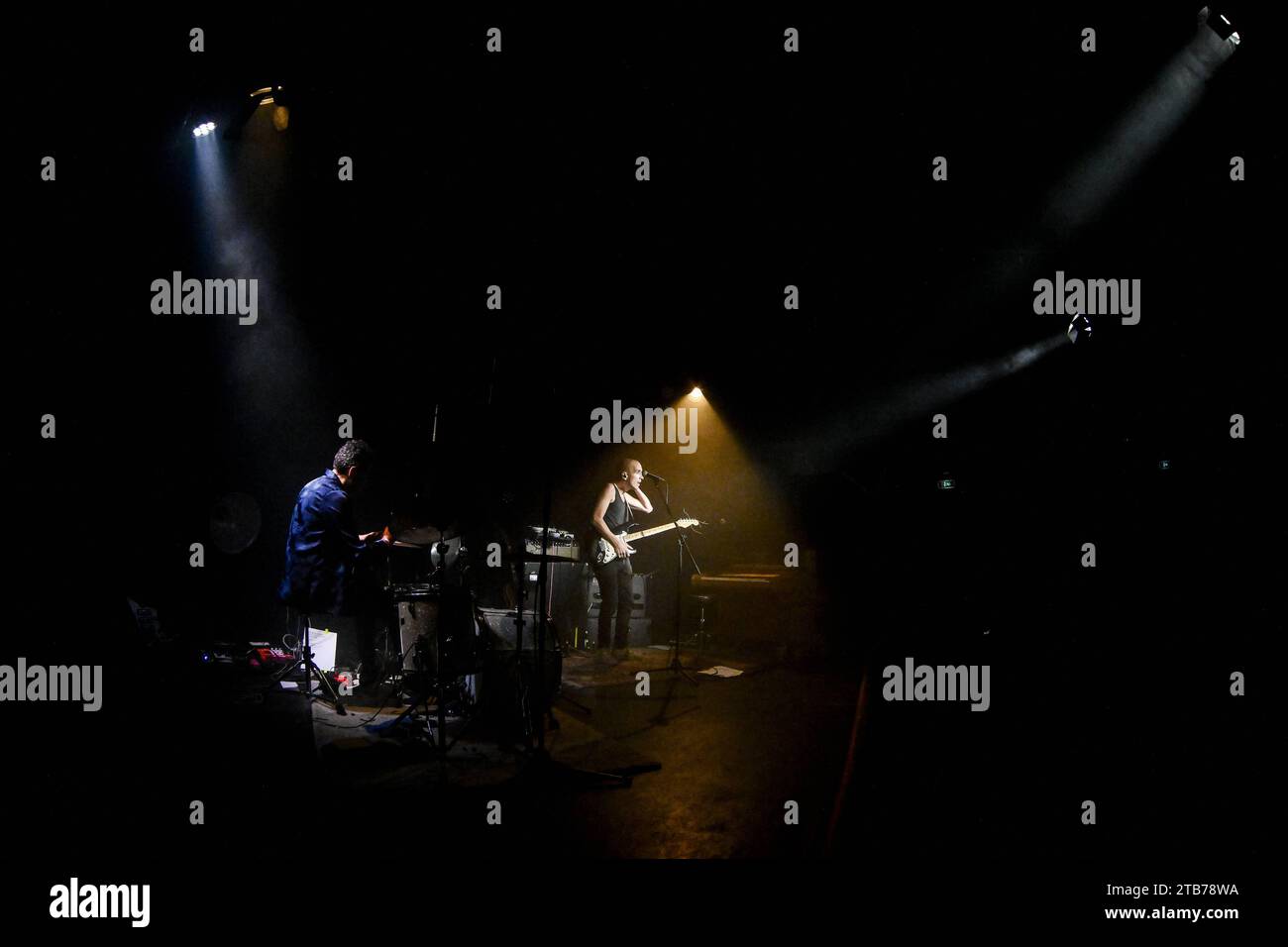 Italian singer Music Concert - Truppi decennale Il mondo e come te lo ...