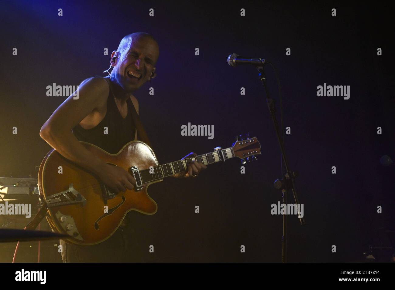 Italian singer Music Concert - Truppi decennale Il mondo e come te lo ...