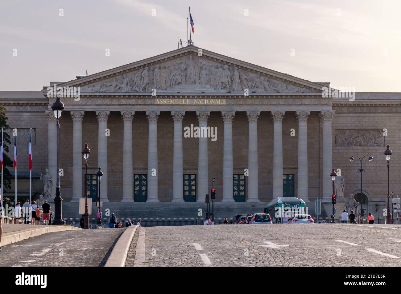 Parliament columns hi-res stock photography and images - Alamy