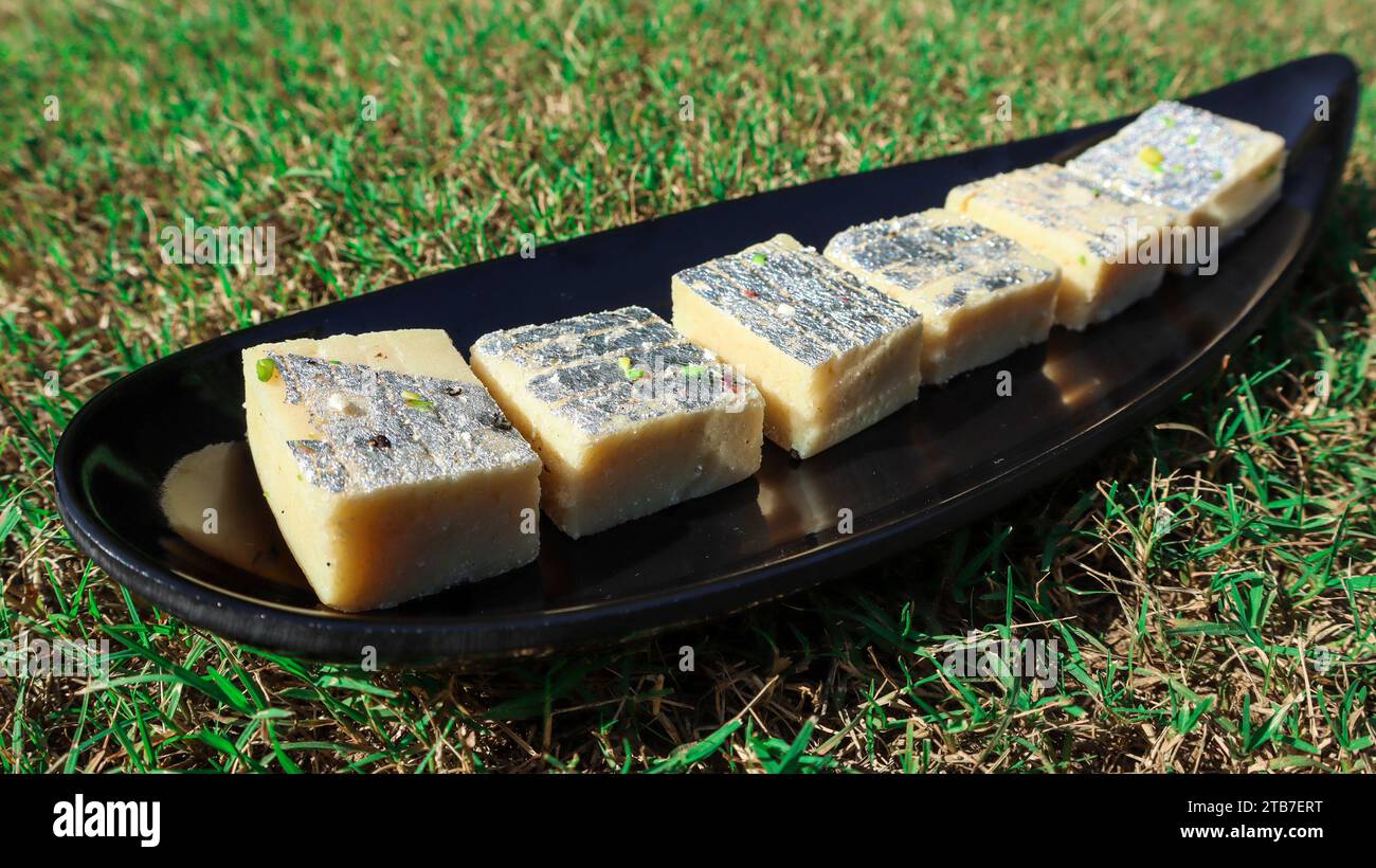 Barfee hi-res stock photography and images - Alamy