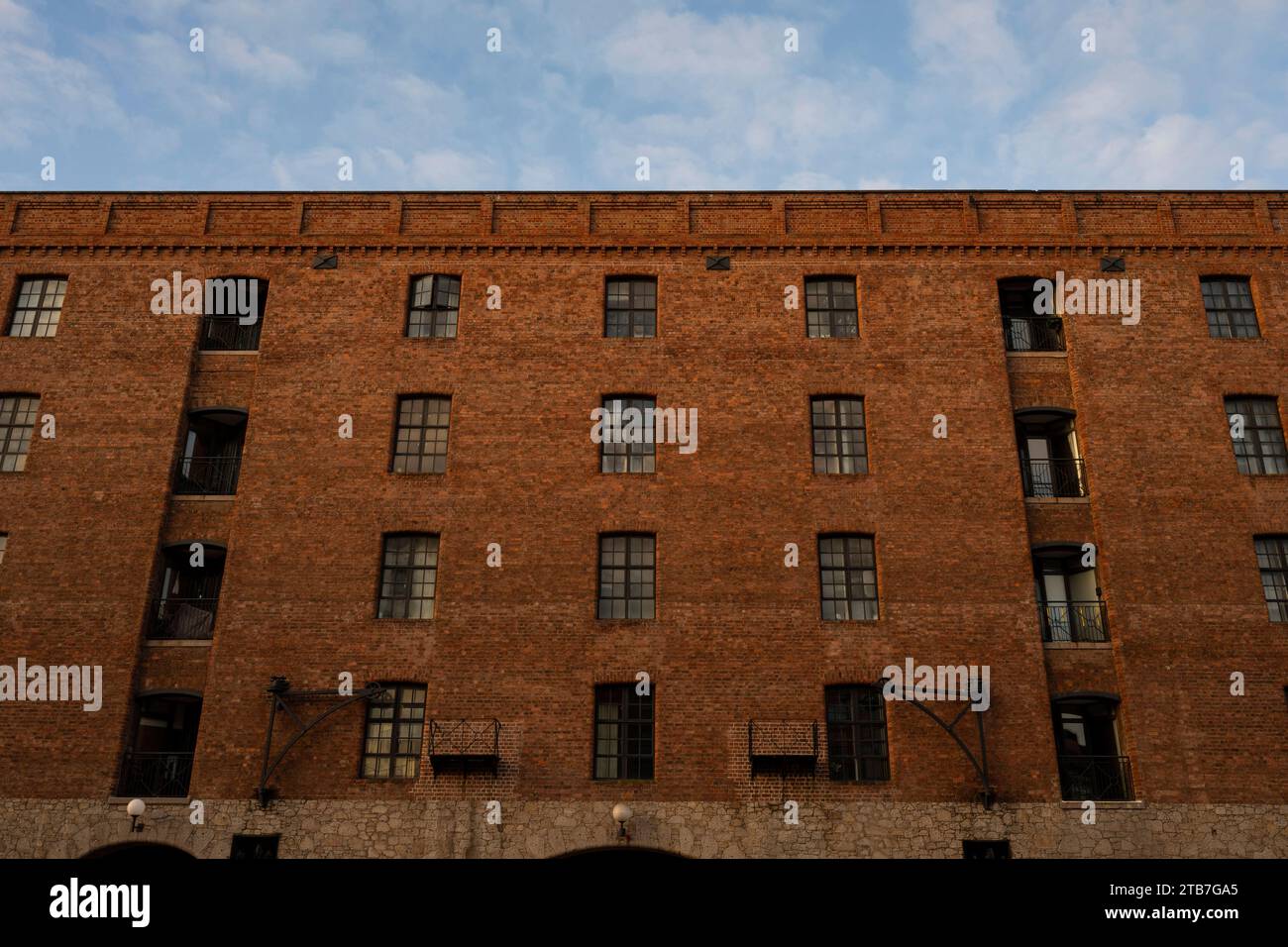 Wapping quay hi-res stock photography and images - Alamy