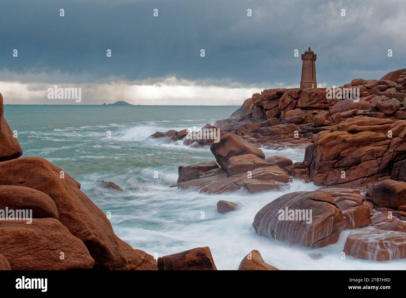 Perros-Guirec, Ploumanac'h (Brittany, north-western France): Pors-Kamor ...