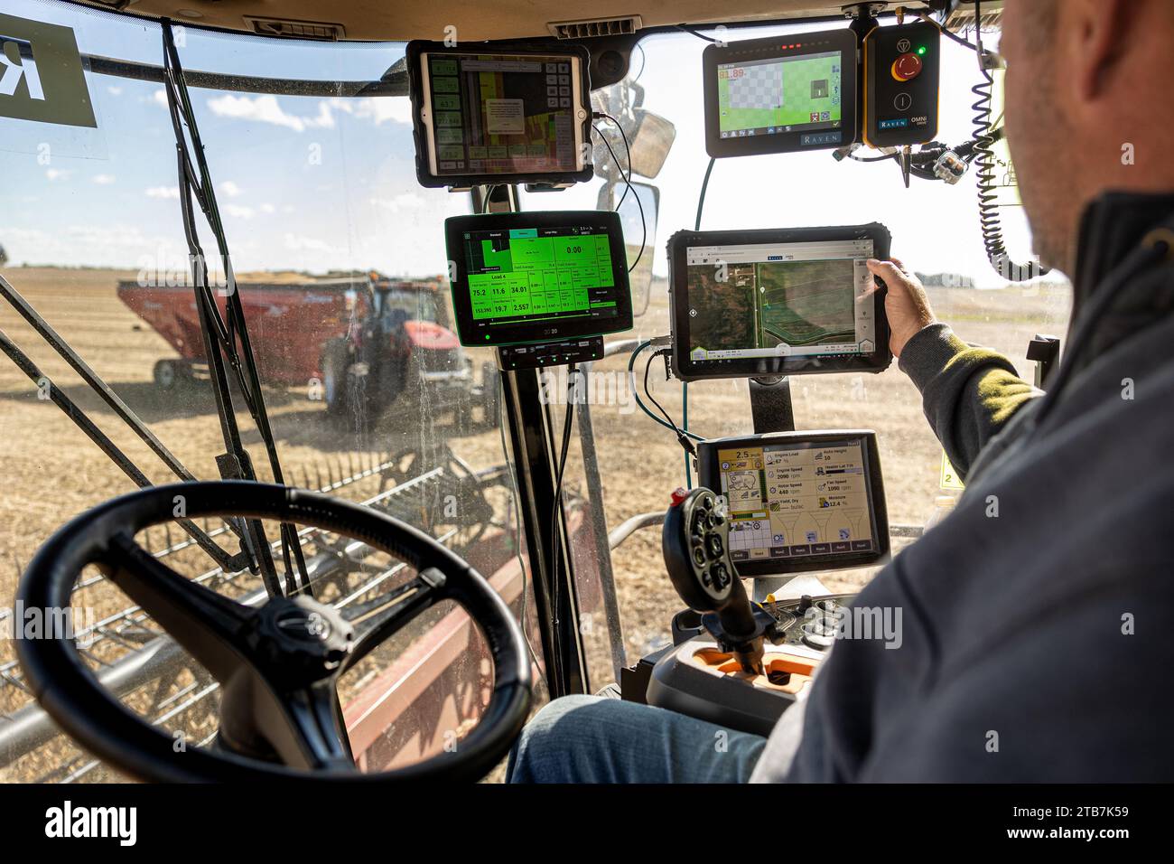 Harvesting a corn field with a Case IH tractor using the Raven ...