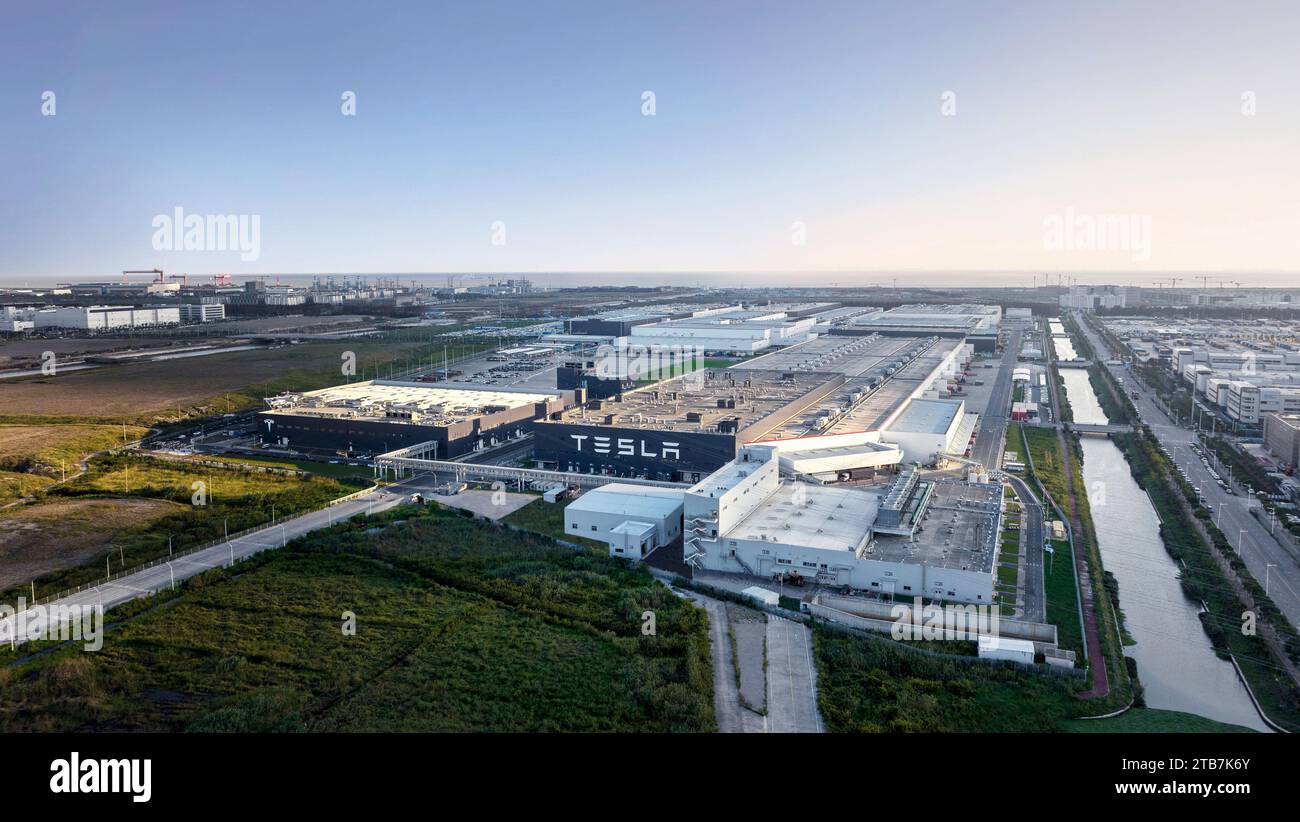 Tesla giga shanghai hi-res stock photography and images - Alamy