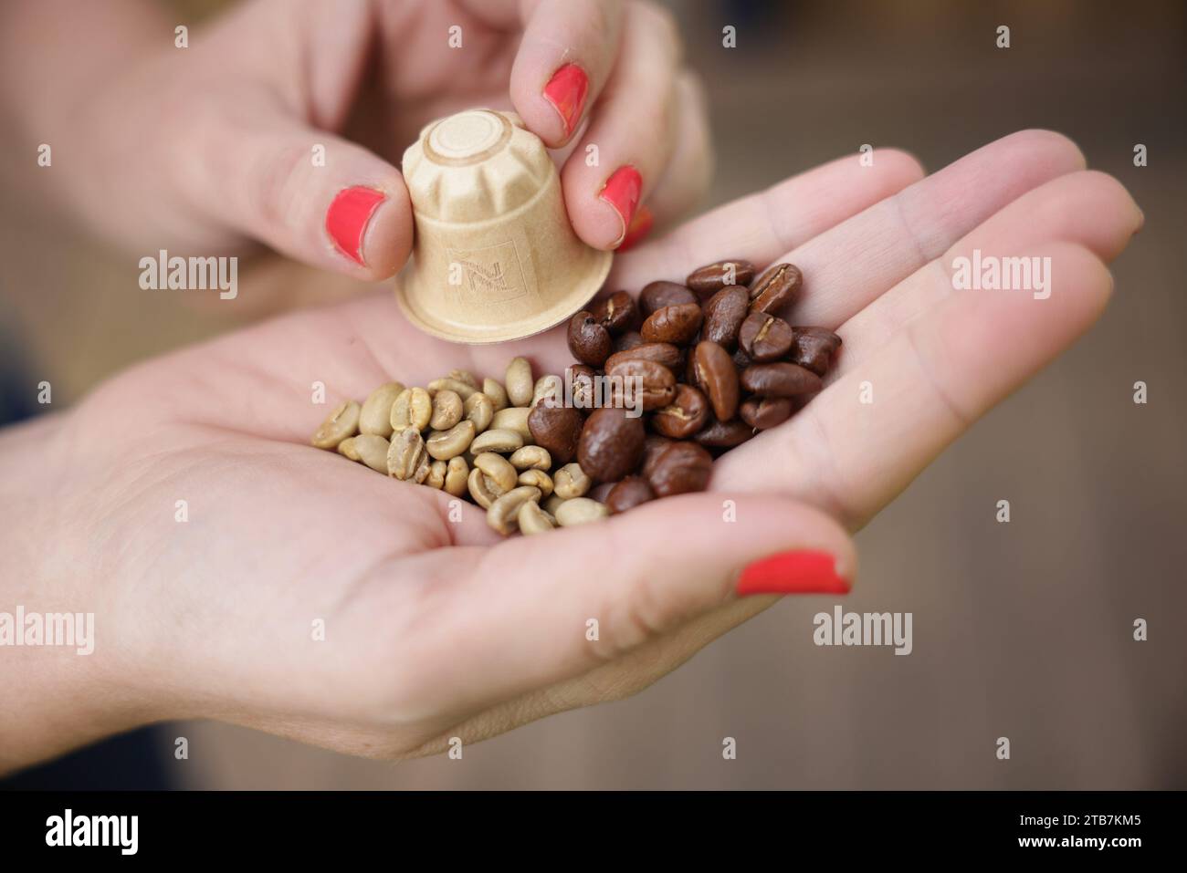 Café écologique hi-res stock photography and images - Alamy
