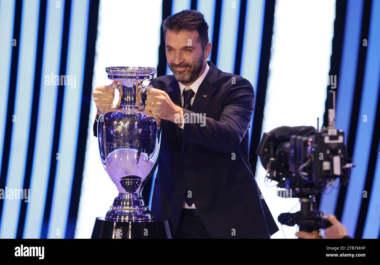 Uefa euro 2024 trophy hi-res stock photography and images - Alamy