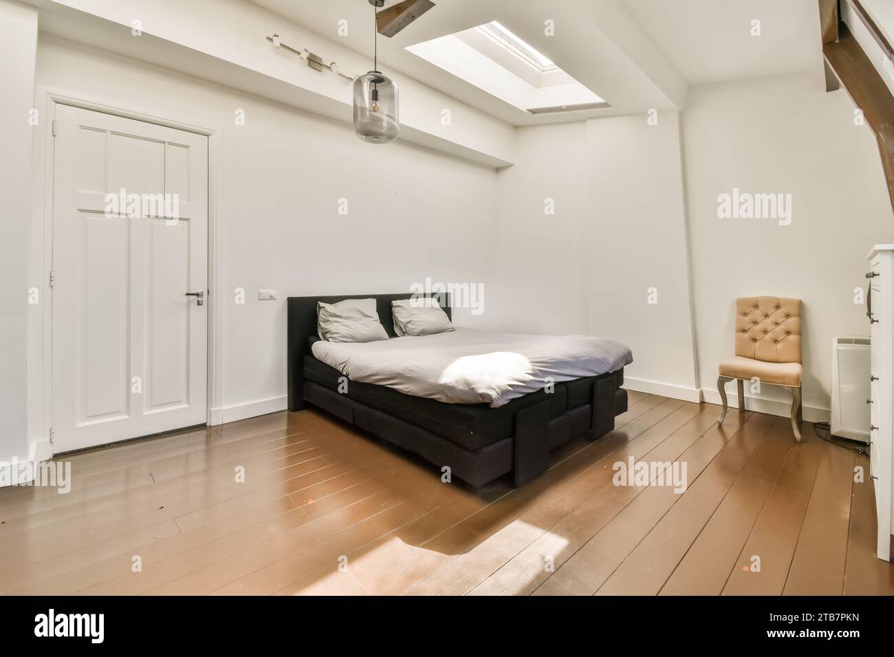Skylight bedroom hi-res stock photography and images - Alamy