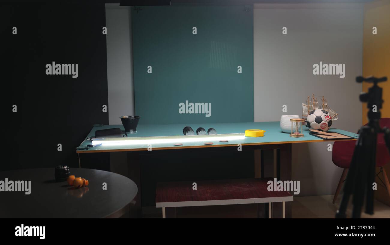 A product photography studio Stock Photo - Alamy