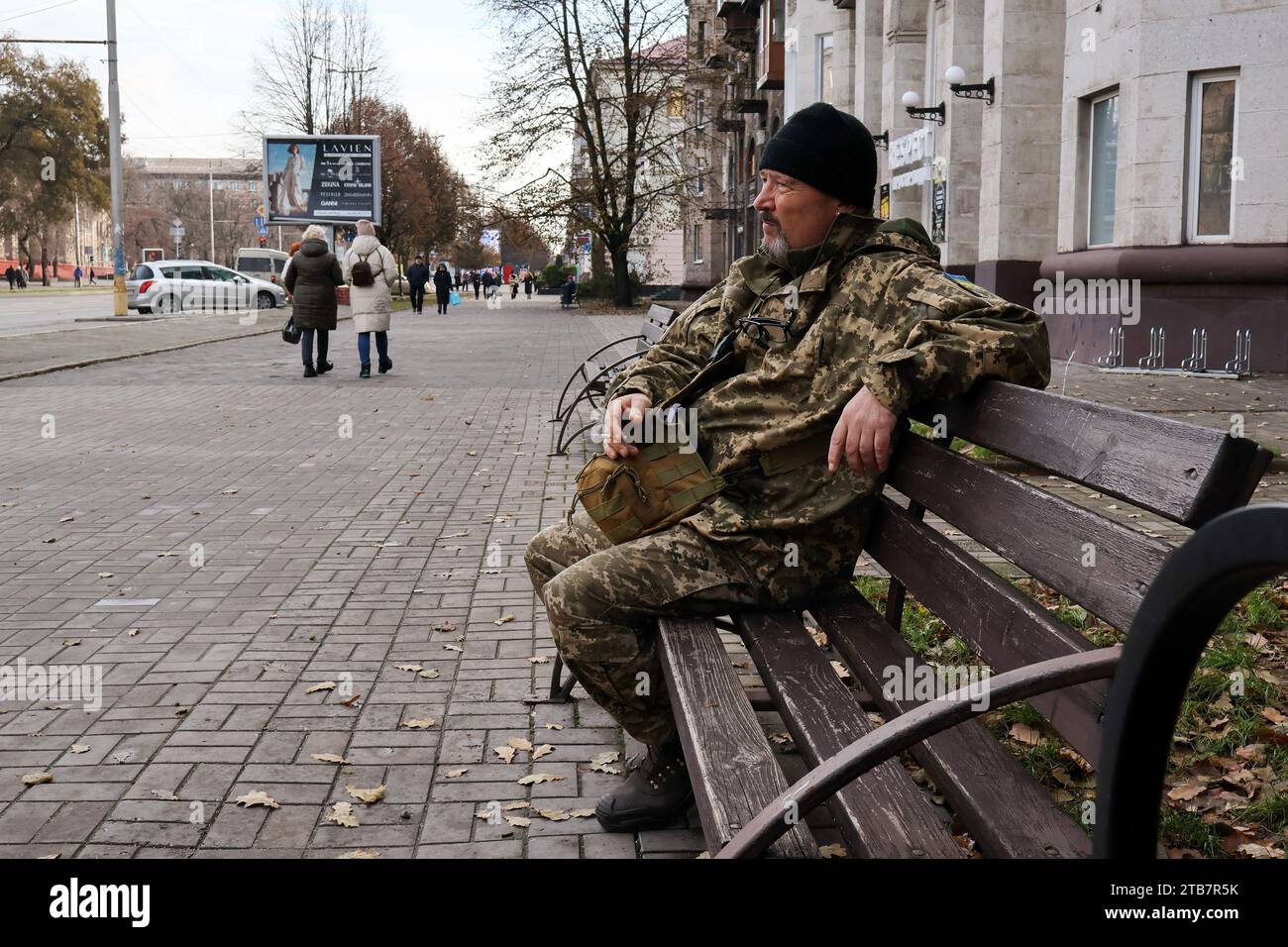 Ukrainian army soldier sits hi-res stock photography and images - Alamy