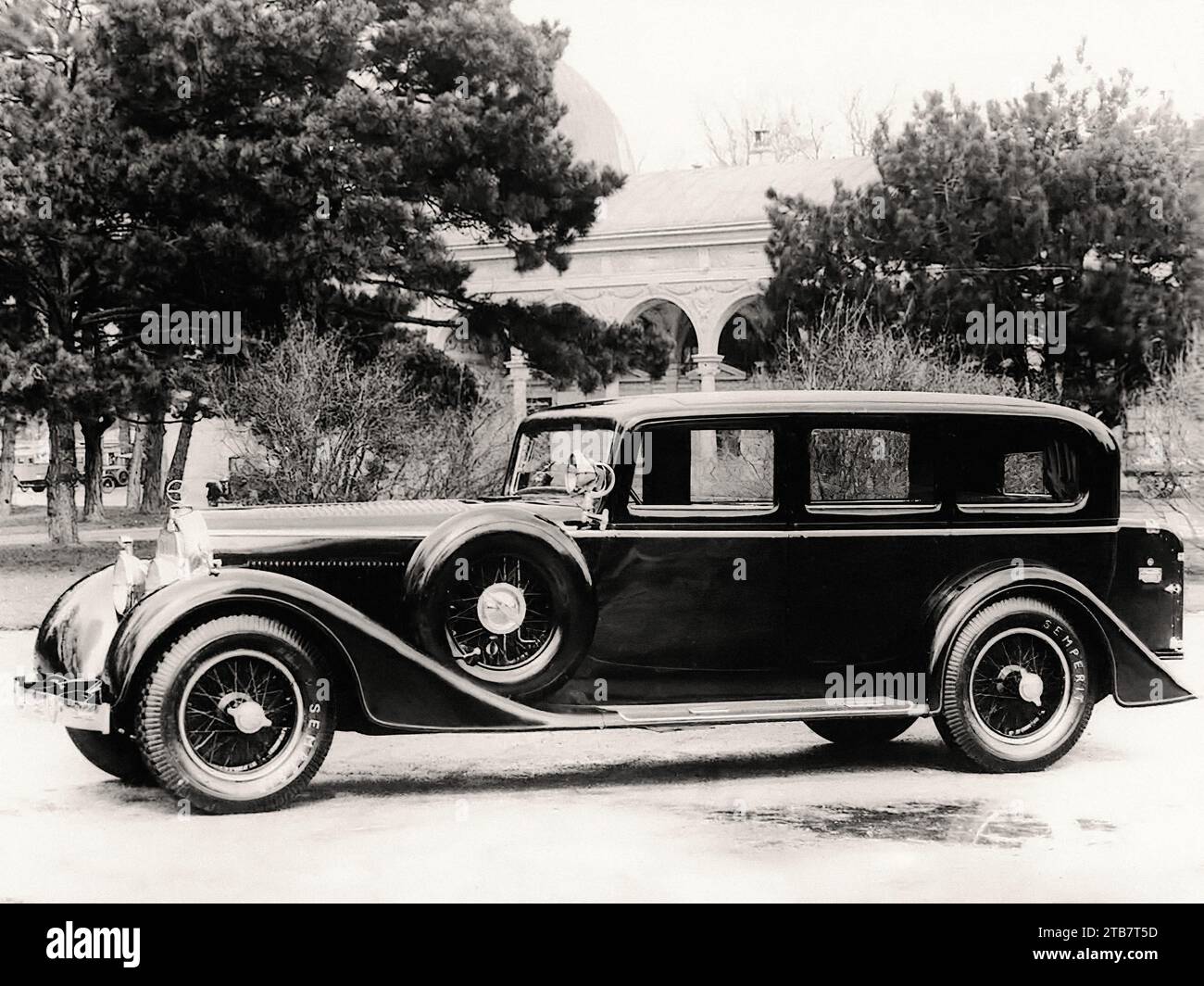 1932 Austro-Daimler ADR8 Pullman - Vintage car picture Stock Photo - Alamy