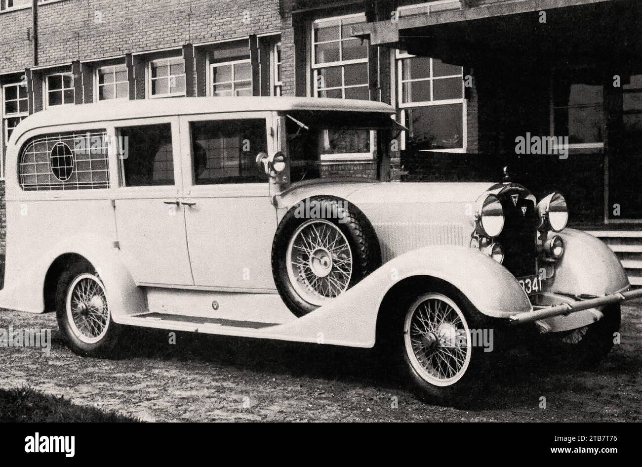 Standard 8 car hi-res stock photography and images - Alamy