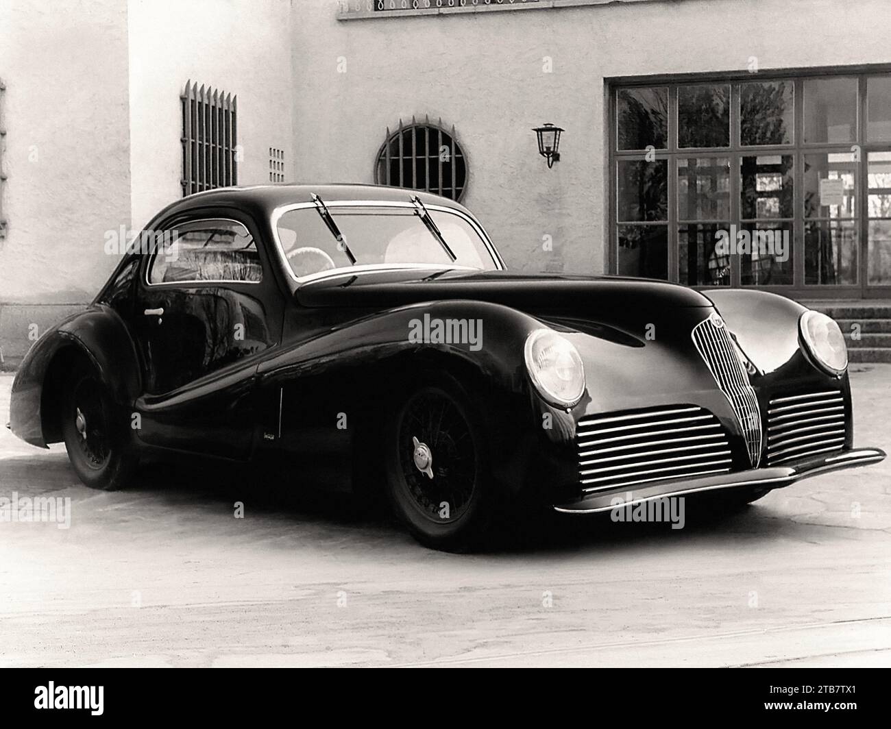 1942 Alfa Romeo 6C 2500 SS - Vintage car picture Stock Photo - Alamy