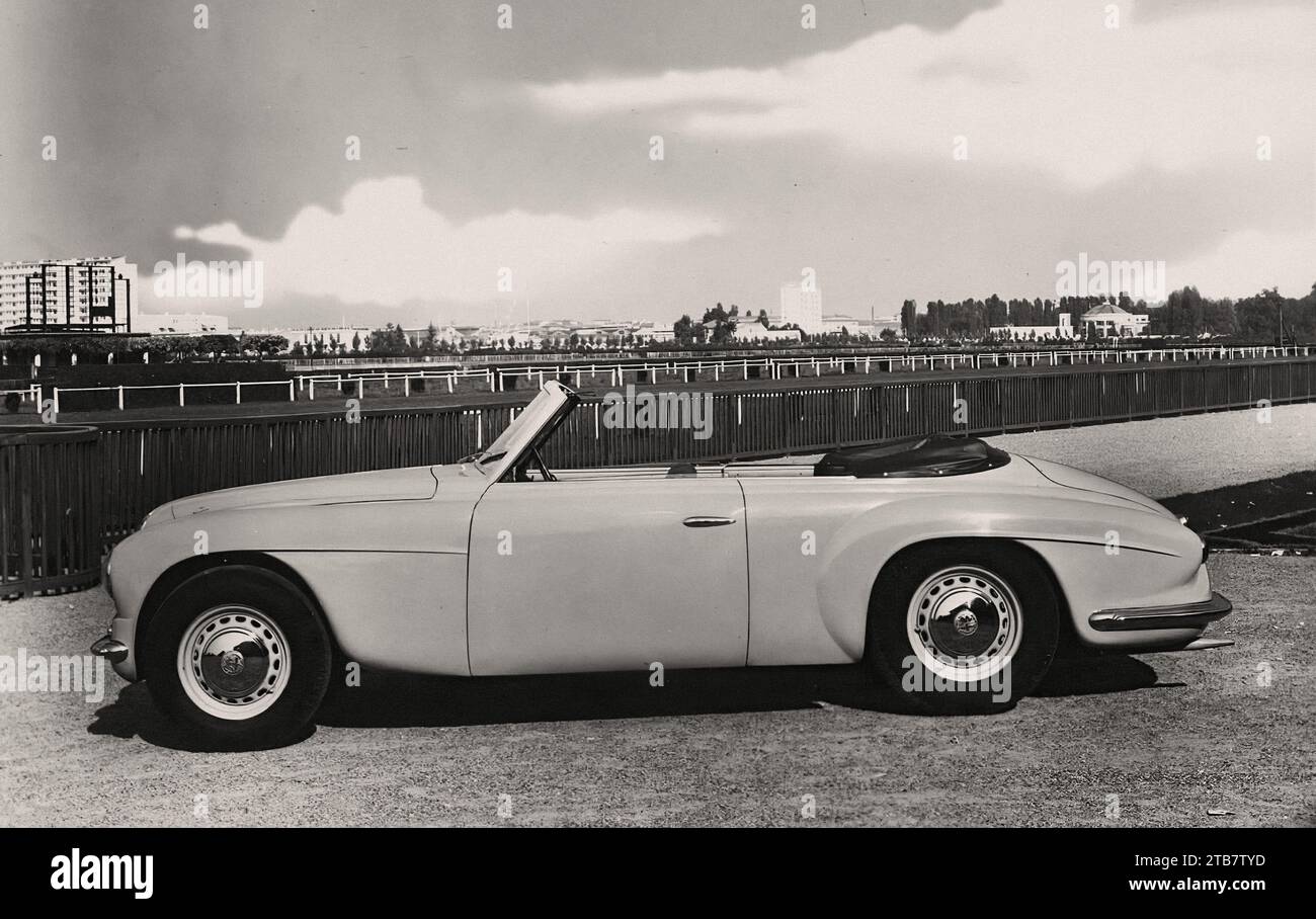 1950 Alfa Romeo 6 C 2500 s - Vintage car picture Stock Photo - Alamy