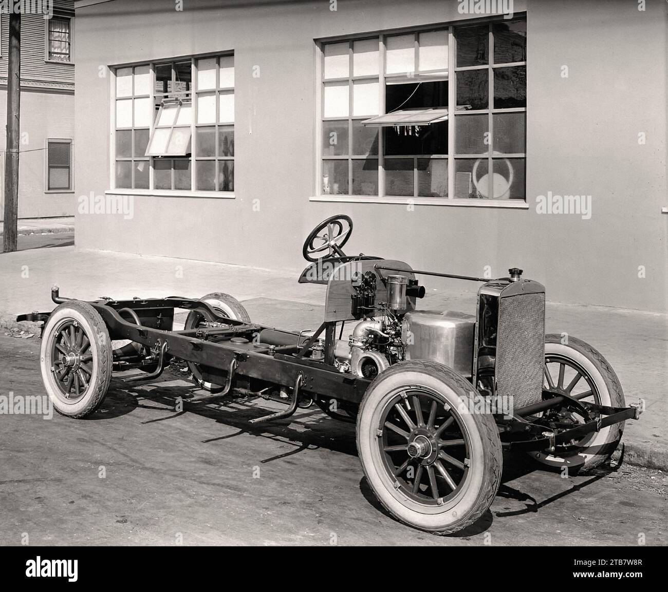 Doble-Simplex (1923-1924) Jordan chassis, three quarter view - Vintage ...