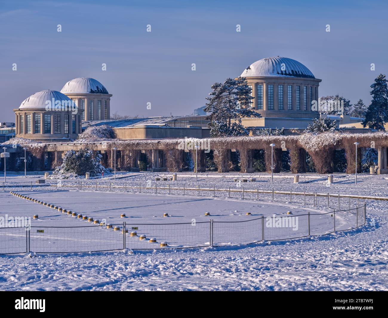 Centennial Hall Pergola Japanese Garden Szczytnicki Park in snowy ...