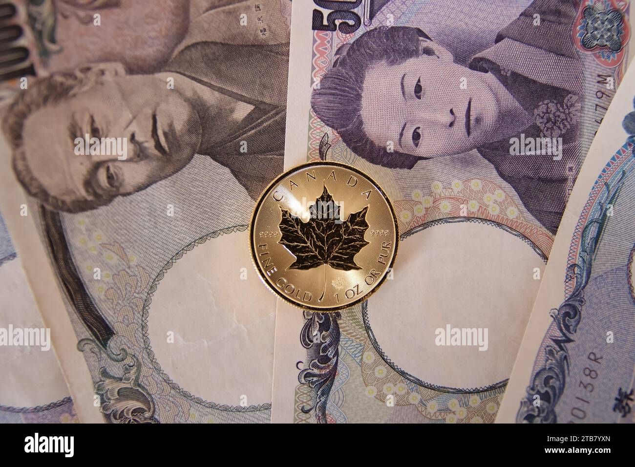 1 yen gold coin hi-res stock photography and images - Alamy