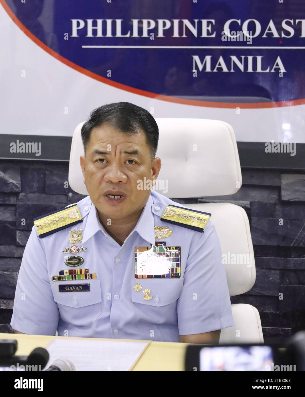 Philippine Coast Guard Commandant Ronnie Gil Gavan meets Japanese press ...