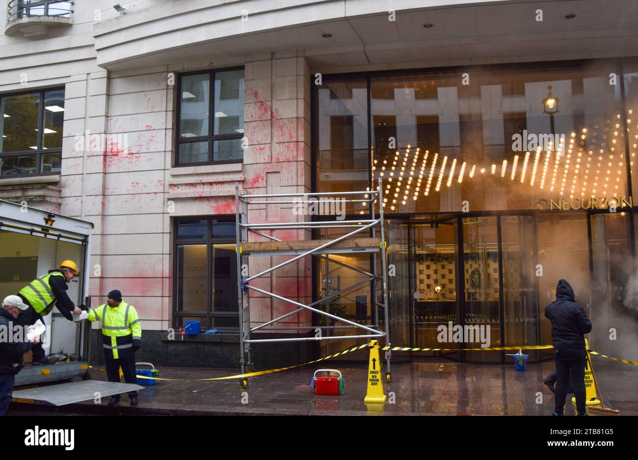 London metric property hi-res stock photography and images - Alamy