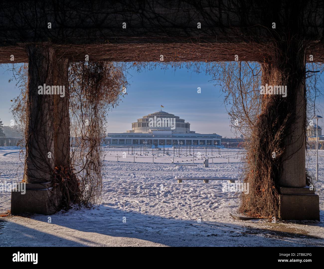 Centennial Hall Pergola Japanese Garden Szczytnicki Park in snowy ...
