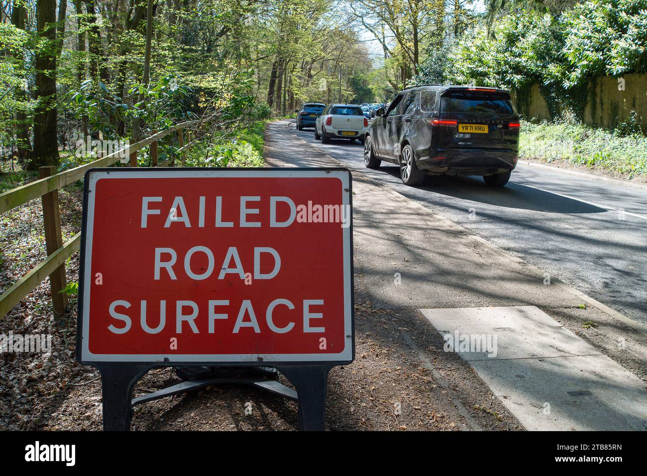 Potholes traffic sign hi-res stock photography and images - Alamy