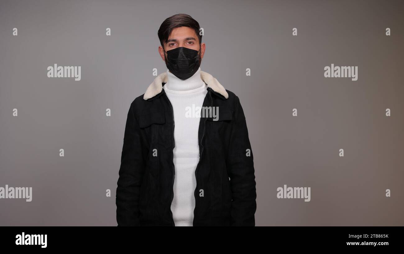 Man wearing a mask hi-res stock photography and images - Alamy