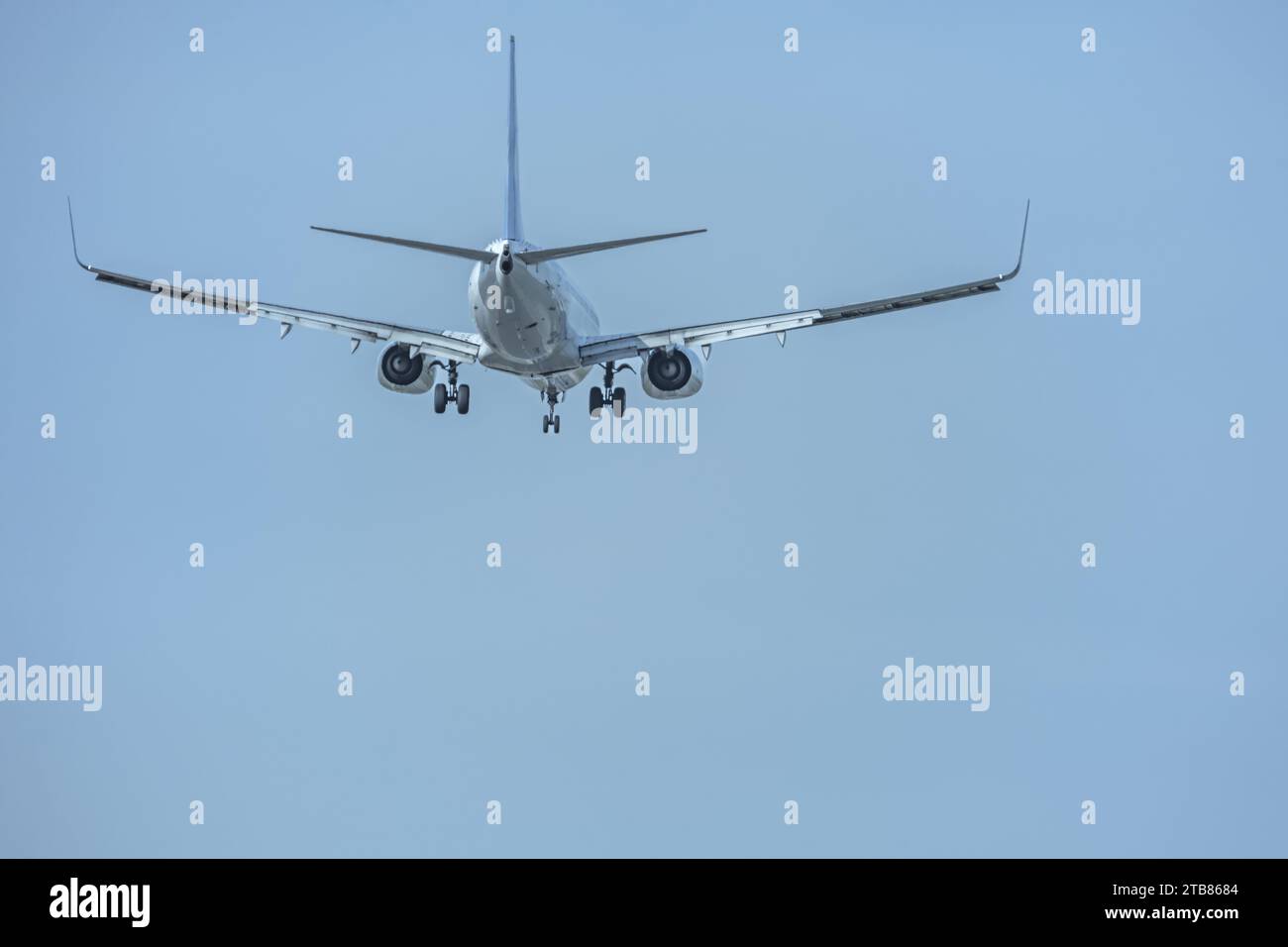 Rear view jet passenger plane hi-res stock photography and images - Alamy