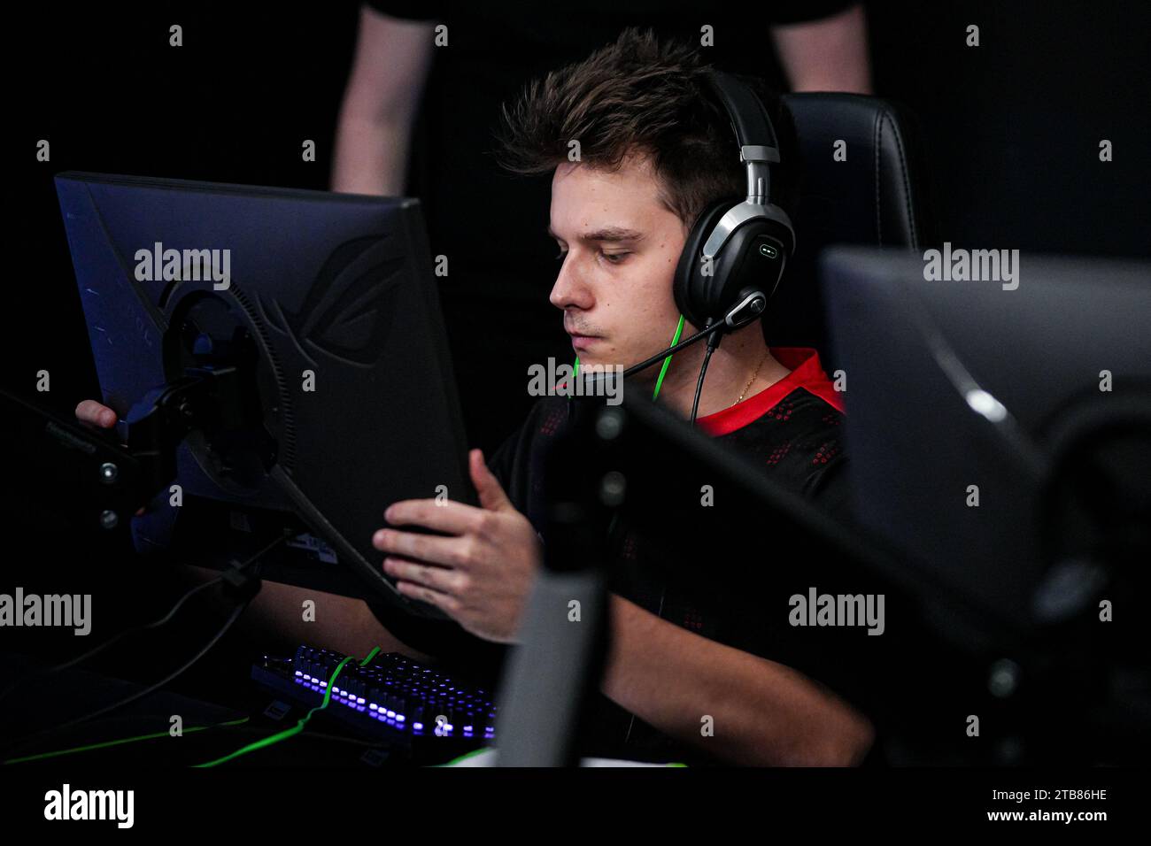 HELSINKI, FINLAND - NOVEMBER 30: David "frozen" Cernansky of MOUZ ...