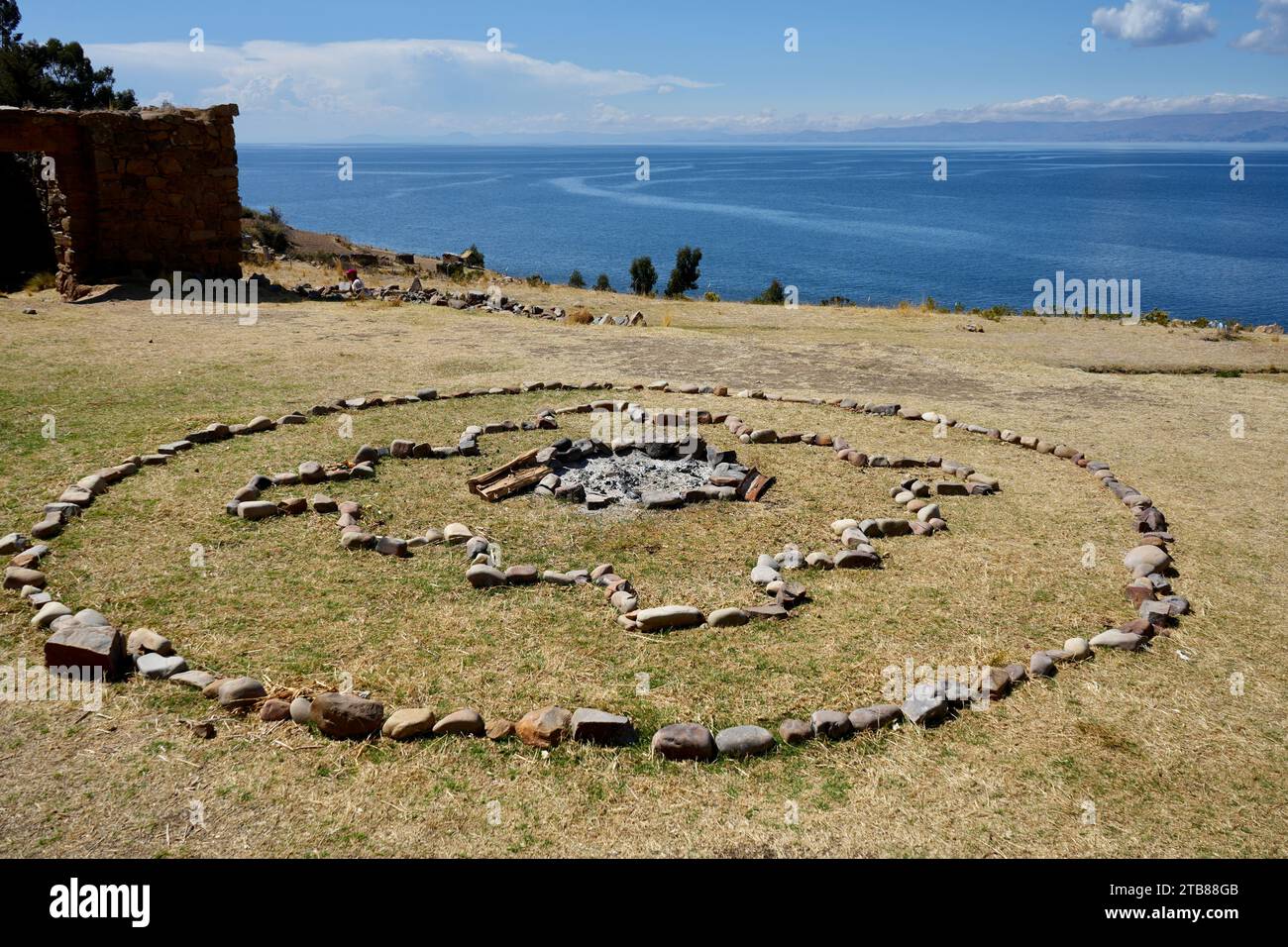 Stone Circle at Iñaq Uyu with Lake Titicaca behind. Isla de la Luna ...