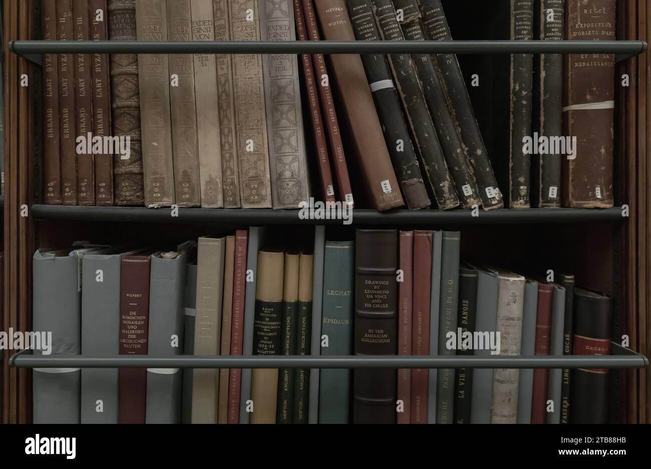 Classic classics vintage retro book books hi-res stock photography and ...