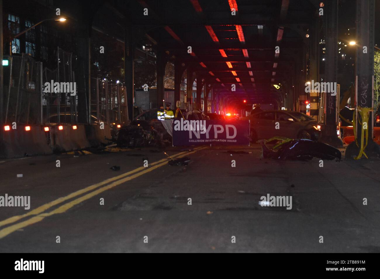 Manhattan, New York, USA. 5th Dec, 2023. (NEW) Fatal vehicle accident ...
