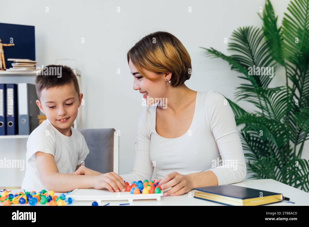 Autism teacher child class hi-res stock photography and images - Alamy