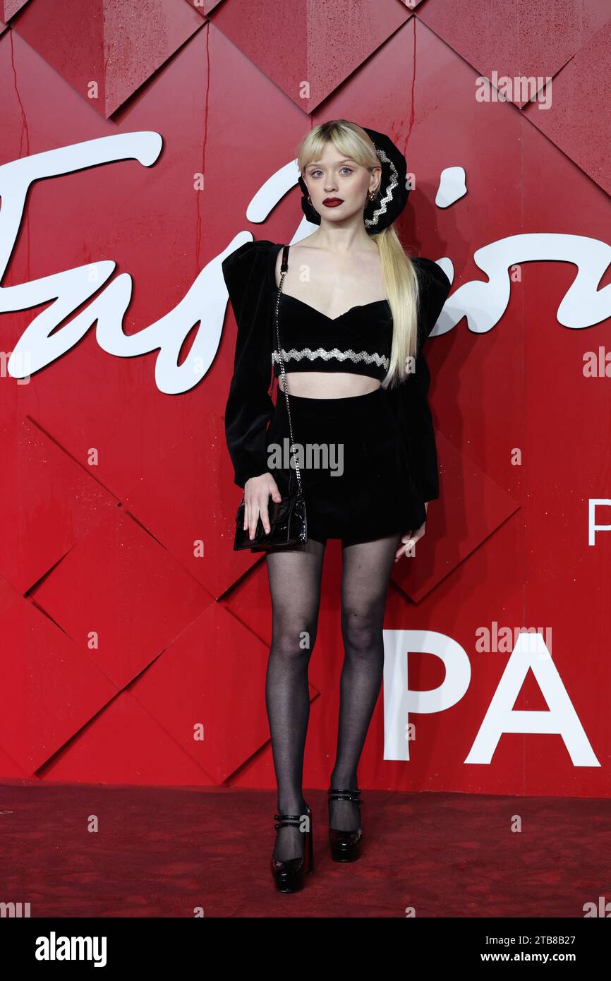 London, UK. December 4th, 2023. Singer-songwriter Maisie Peters ...