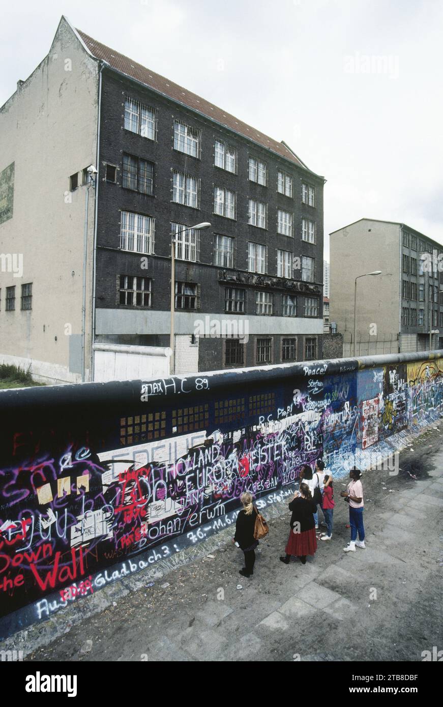 Europe, Germany, Brandenburg, Berlin, 1989, the Berlin wall near ...