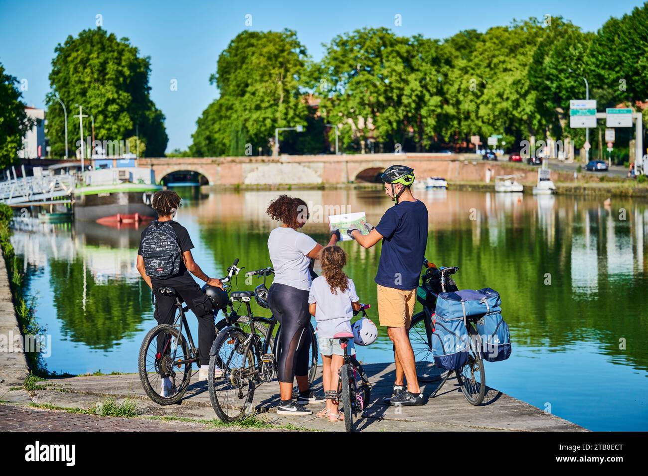 Toulouse (south of France): family bike ride on the Canal du Midi ...