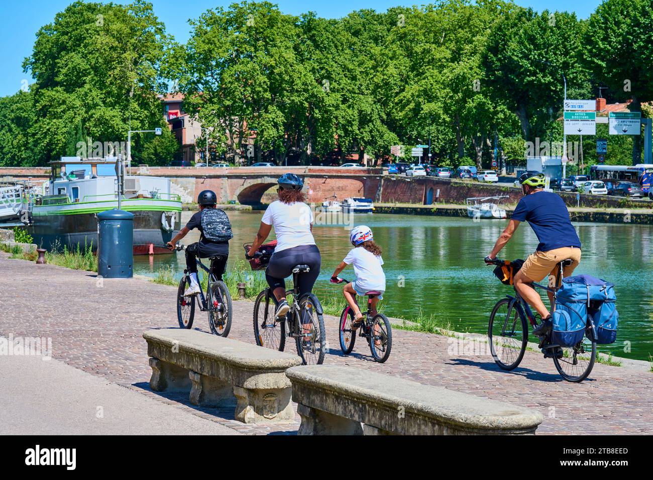 Toulouse (south of France): family bike ride on the Canal du Midi ...
