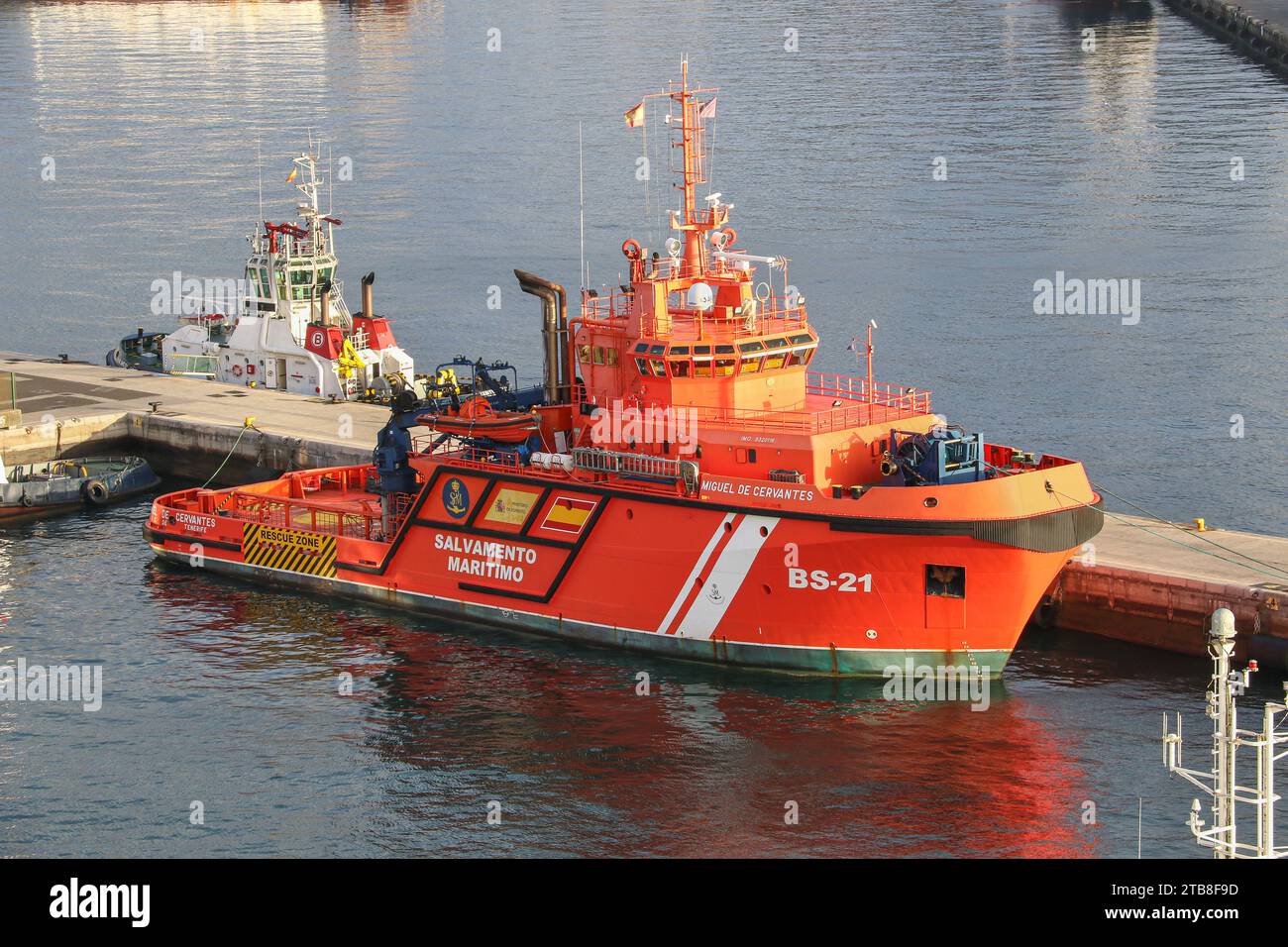 Vessel safety hi-res stock photography and images - Alamy