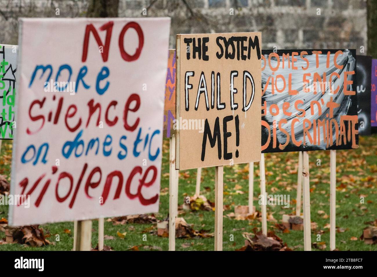 London, UK 05th Dec 2023. The signs and placards. Affected and bereaved ...
