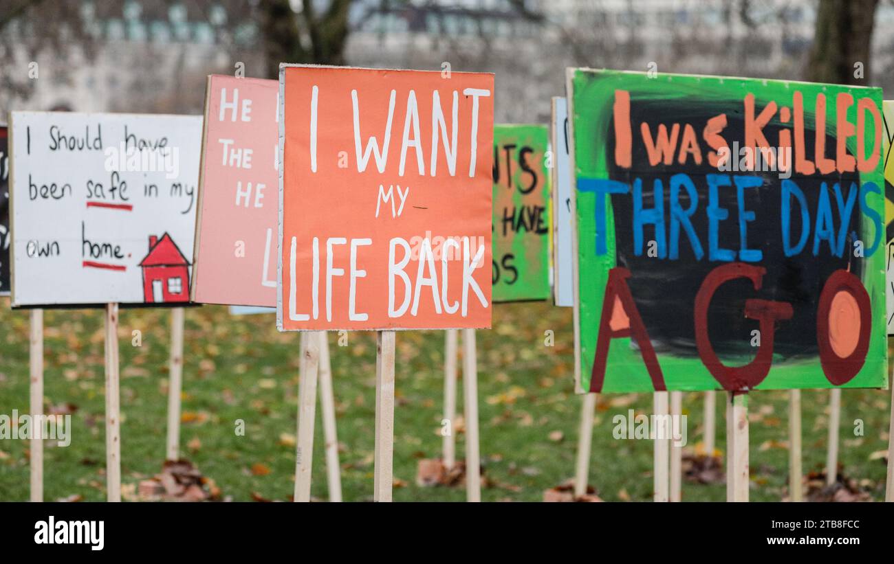 London, UK 05th Dec 2023. The signs and placards. Affected and bereaved ...