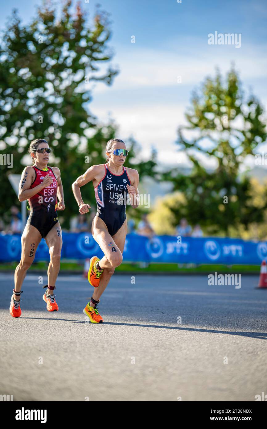 Taylor Spivey running in Pontevedra in the 2023 World Triathlon ...