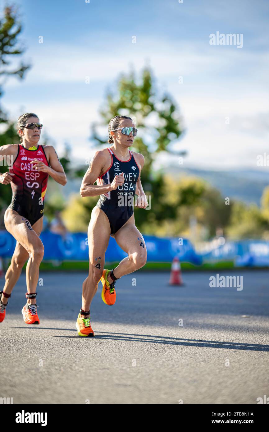 Taylor Spivey running in Pontevedra in the 2023 World Triathlon ...
