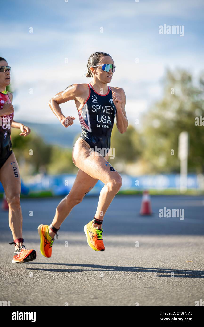 Taylor Spivey running in Pontevedra in the 2023 World Triathlon ...
