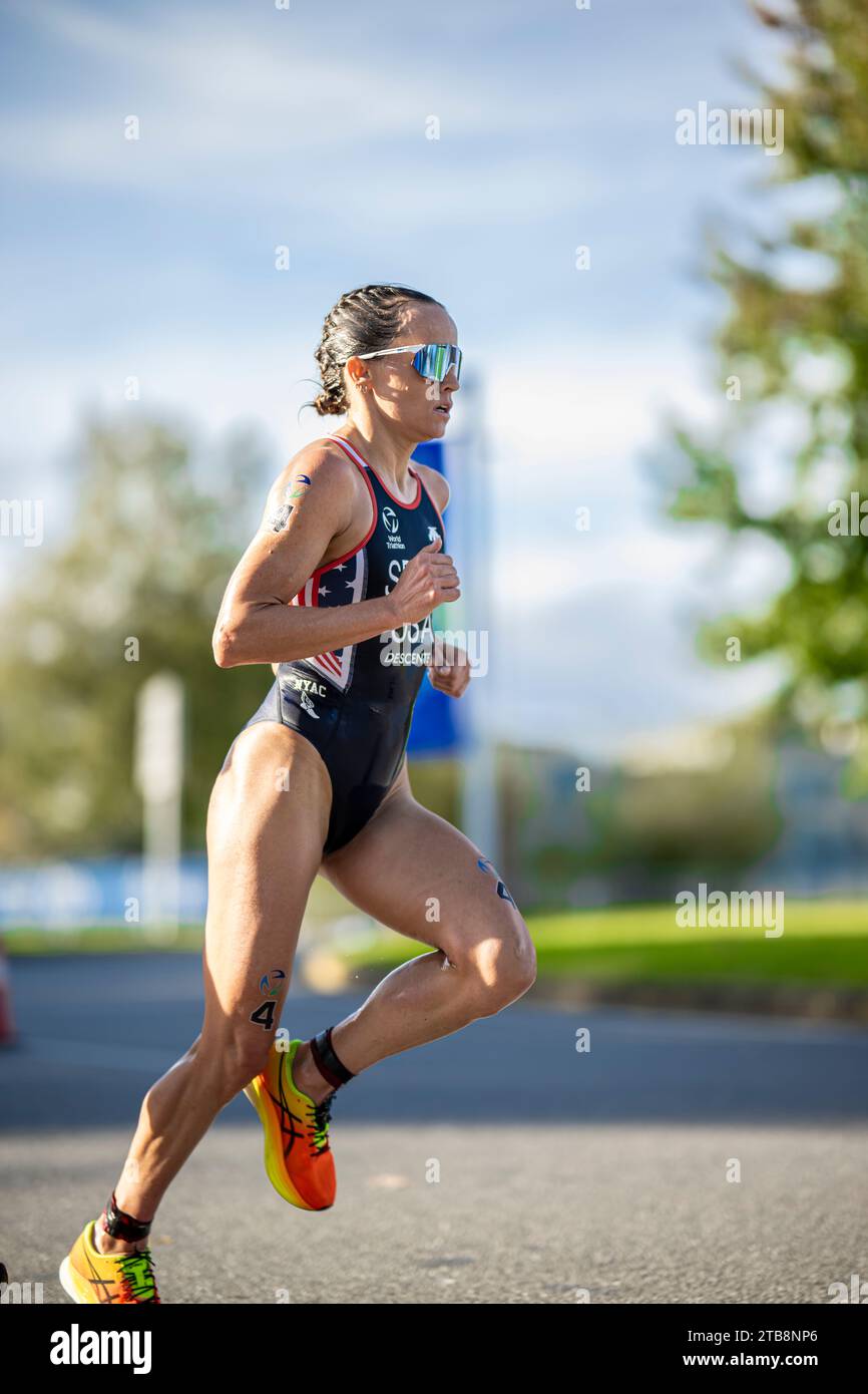 Taylor Spivey running in Pontevedra in the 2023 World Triathlon ...